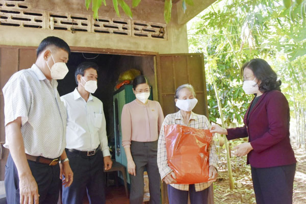 Bảo đảm an sinh là giữ được dân ở nhà, cùng chiến thắng đại dịch - Báo Bà Rịa Vũng Tàu Online