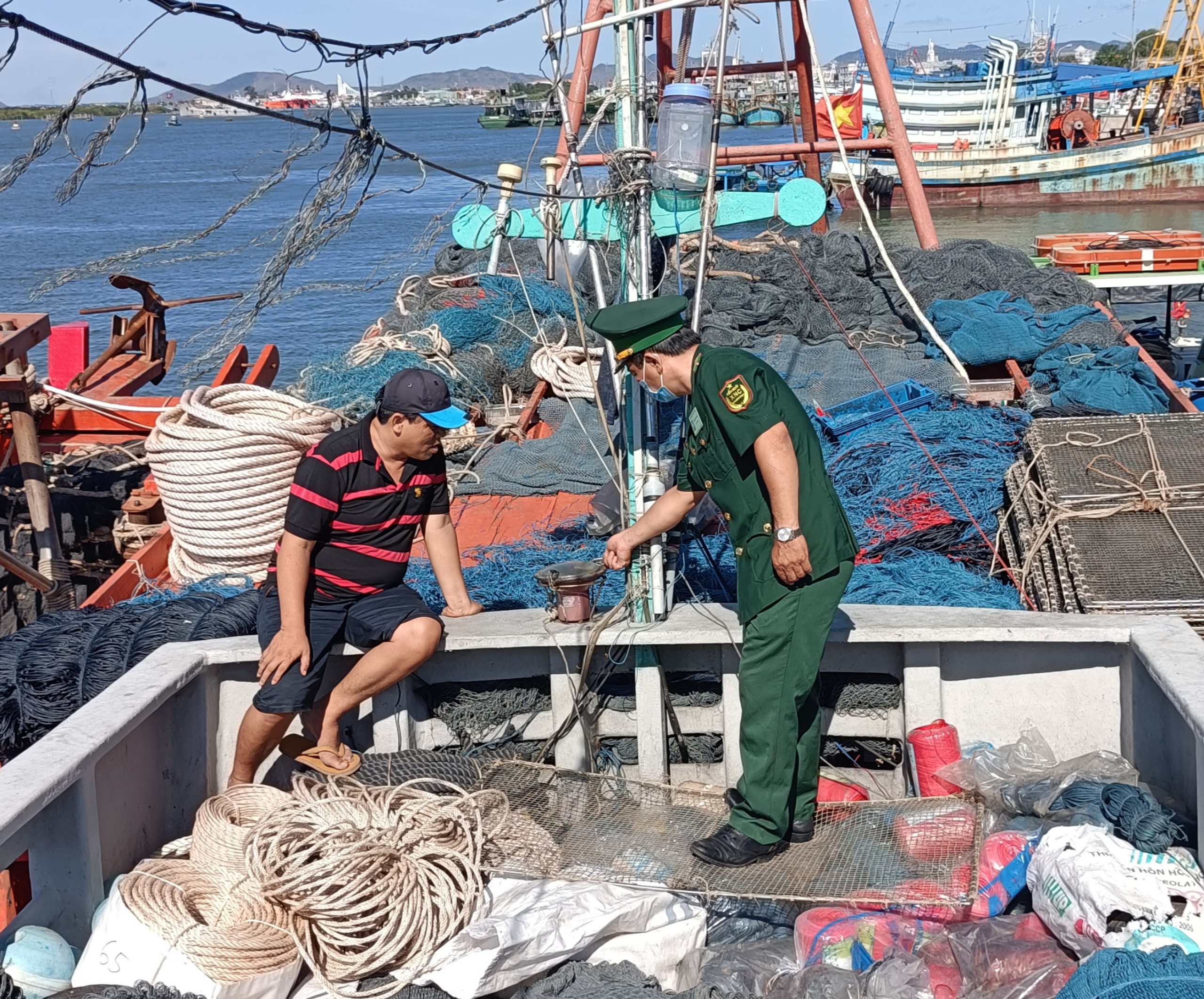 Quản lý tàu cá '3 không': Tỉnh có thể không biết tàu cá ở đâu nhưng thôn, xã sẽ biết - Báo Bà ...
