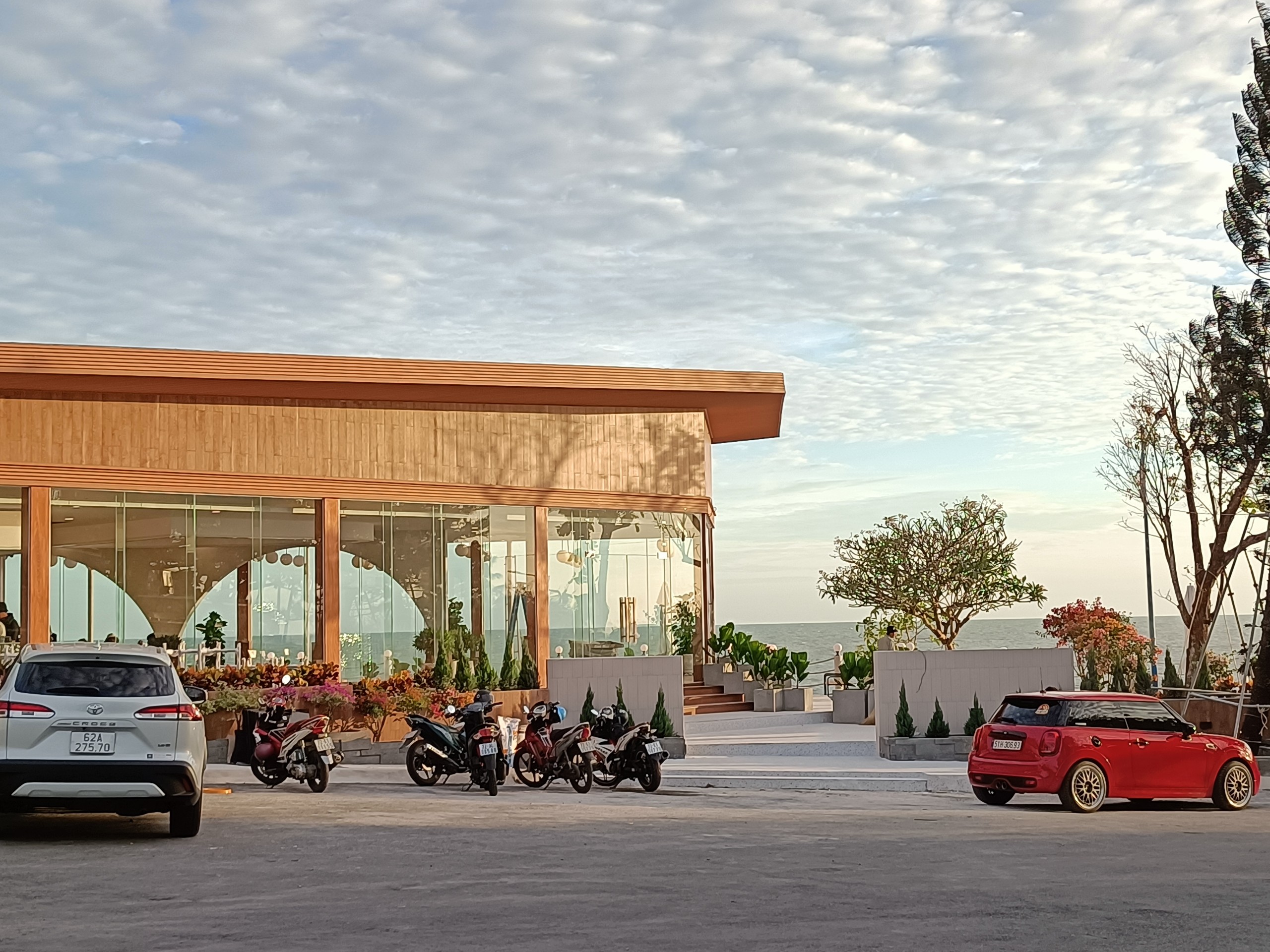 Long Hải 'khoác áo mới' đón Xuân - Báo Bà Rịa - Vũng Tàu điện tử